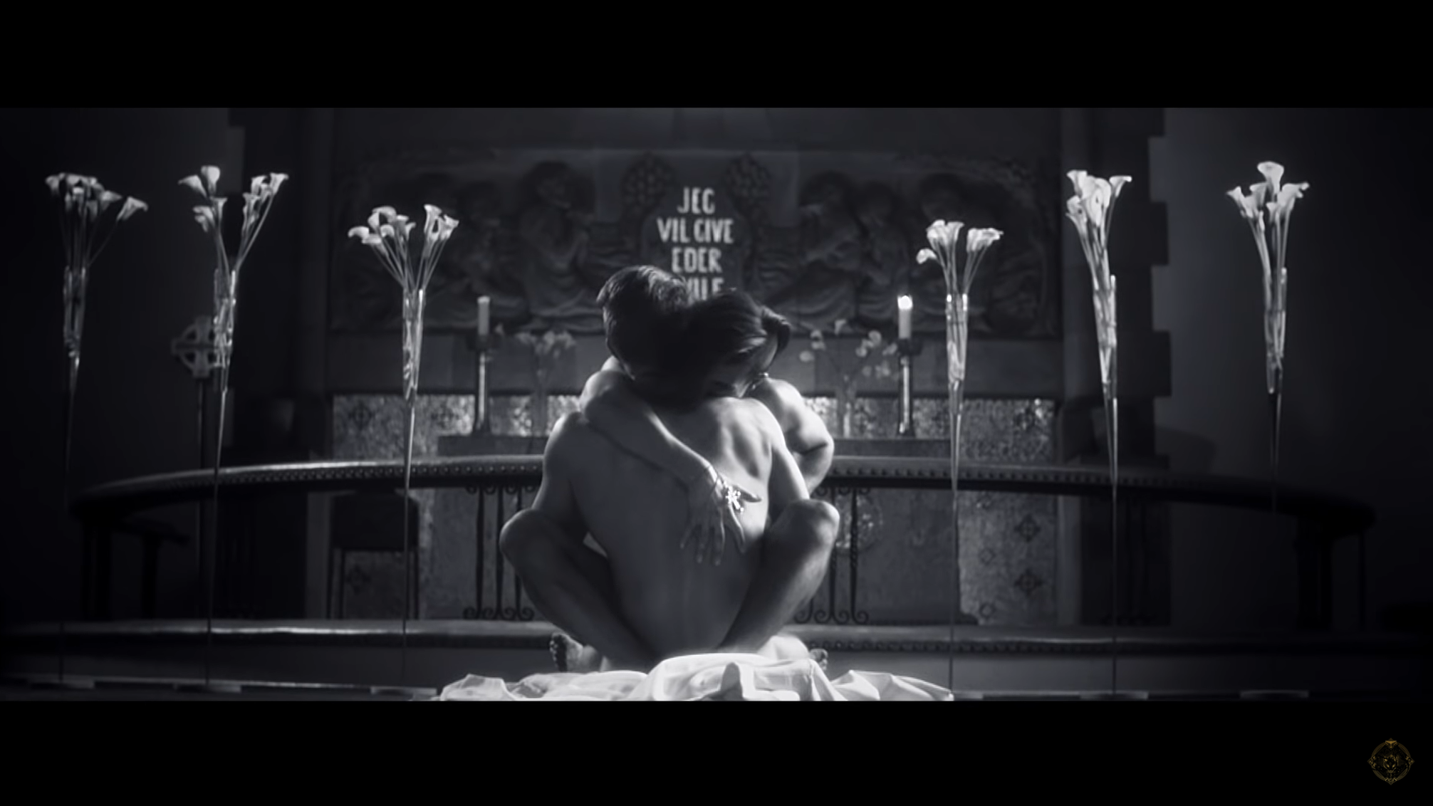 COMO SE CONSTRÓI UMA IDENTIDADE SONORA? DISCUSSÃO SOBRE O VÍDEO MUSICAL ...